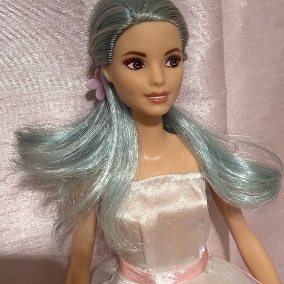 Barbie | Toys | Barbie Doll With Silver Hair And Pink Floral Accent ...